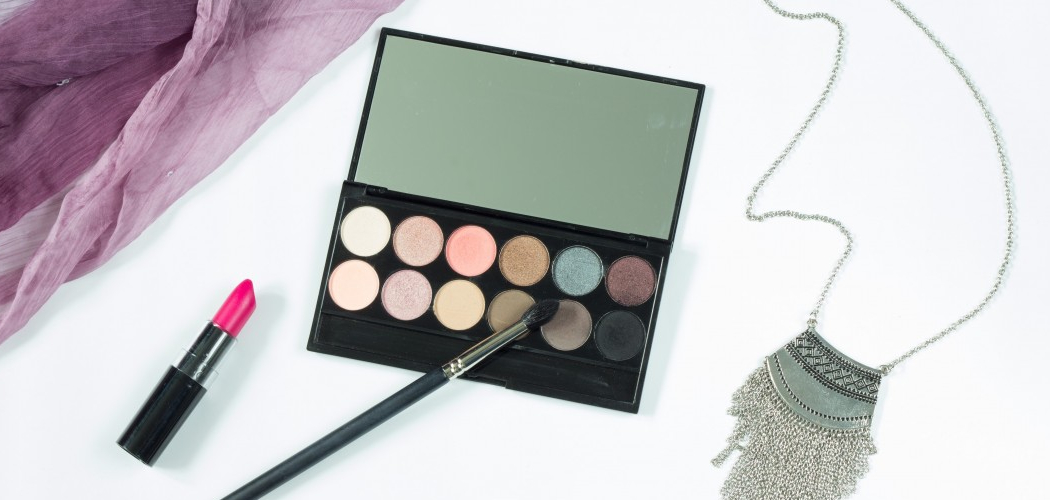 How to Turn Eyeshadow Into Paint | 6 Easy Steps (2026)