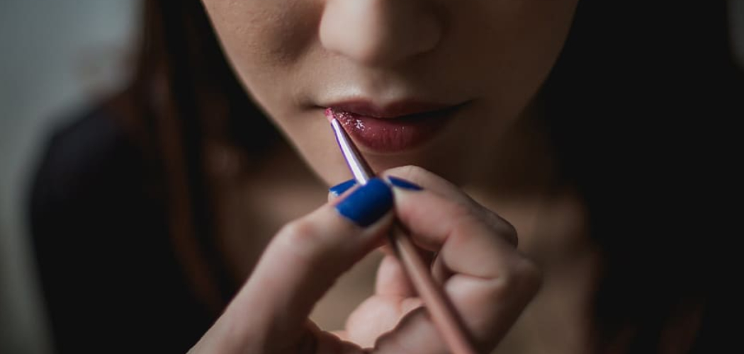 How to Use Liquid Latex Makeup | 8 Easy Steps (2026)