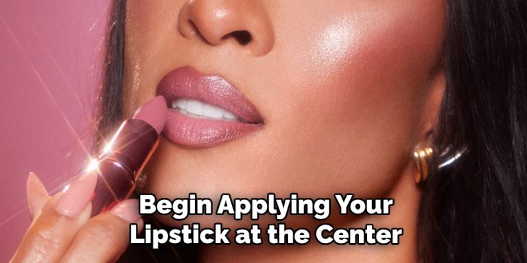 How to Apply Lip Gloss | 10 Helpful Methods (2025)